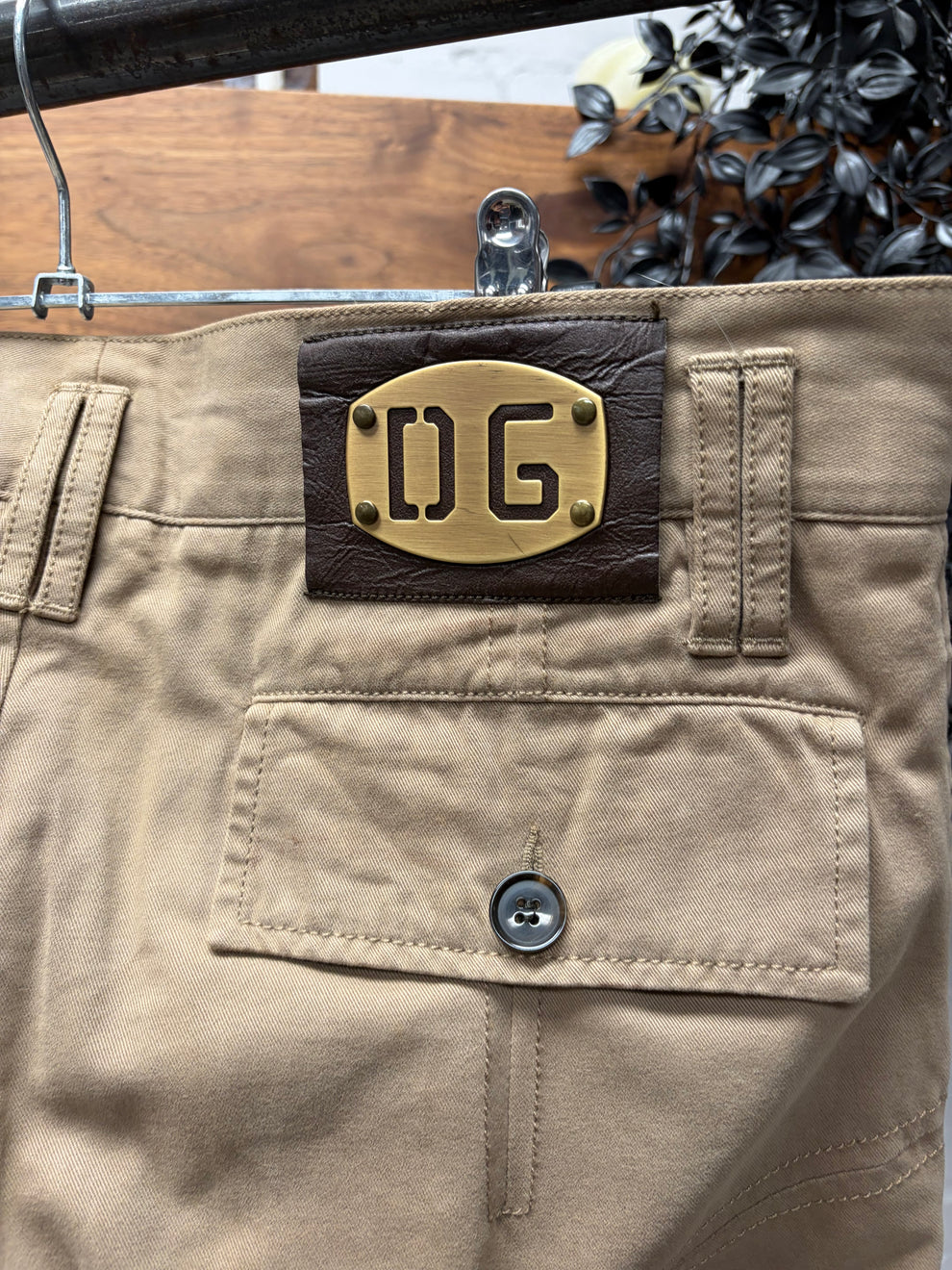 2000s Dolce & Gabbana Brown Zip-Closure Cargo Pants – Alex Maxamenko