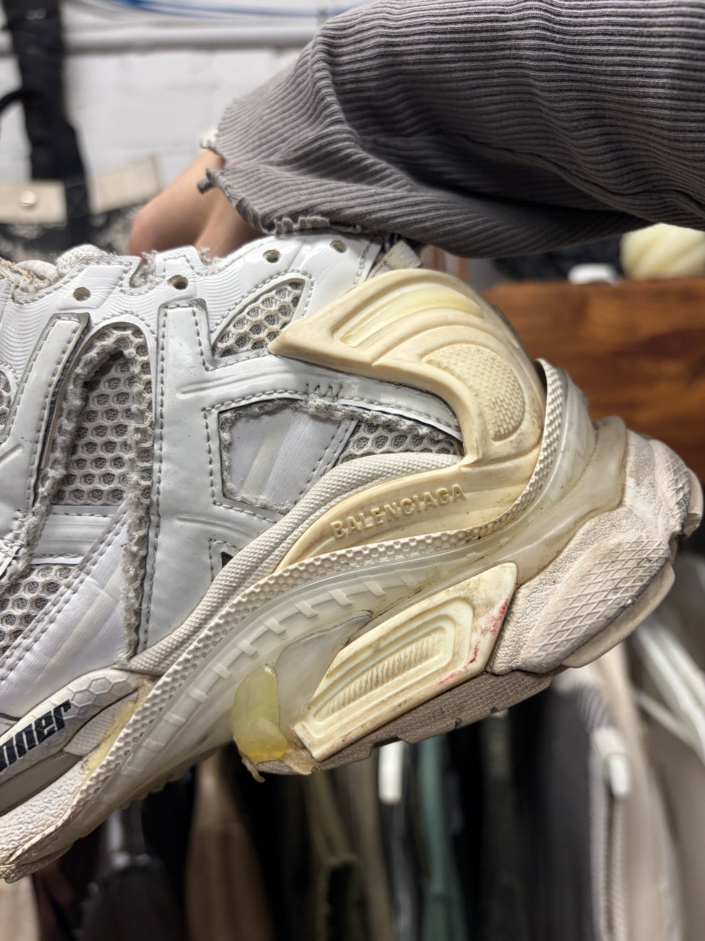 2022 Balenciaga ‘Runner’ Cream White Low Top Sneakers – Alex Maxamenko