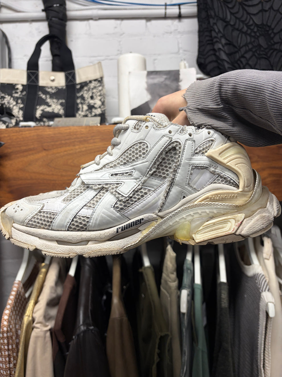 2022 Balenciaga ‘Runner’ Cream White Low Top Sneakers – Alex Maxamenko